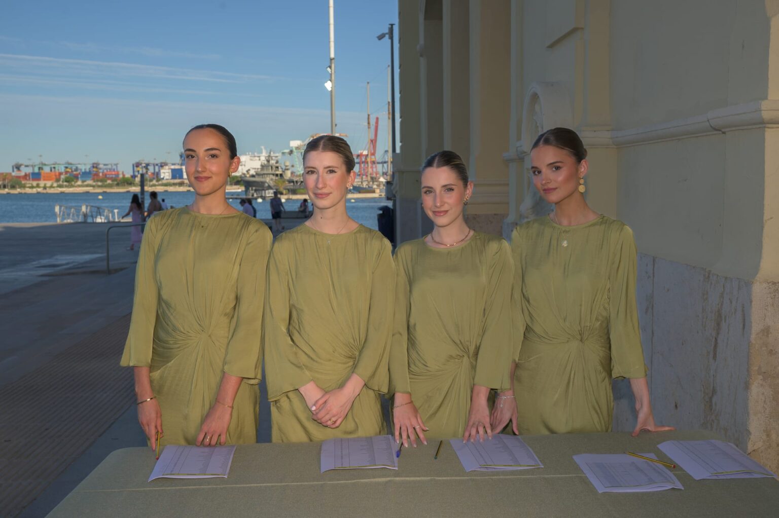 Agencia de eventos :: Azafatas en Valencia | Must Eventos